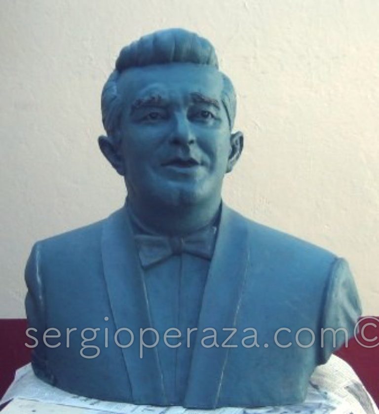 Busto Enrique Cáceres Méndez en CDMX - 2006 [Busto Escultórico ...